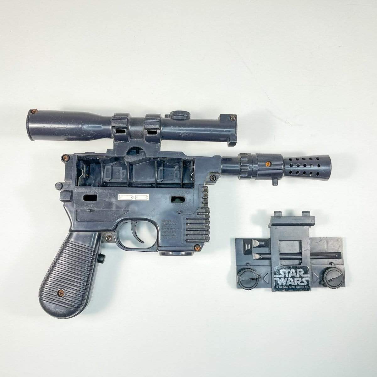 Han Solo Laser Pistol - Loose Complete – 4th Moon Toys